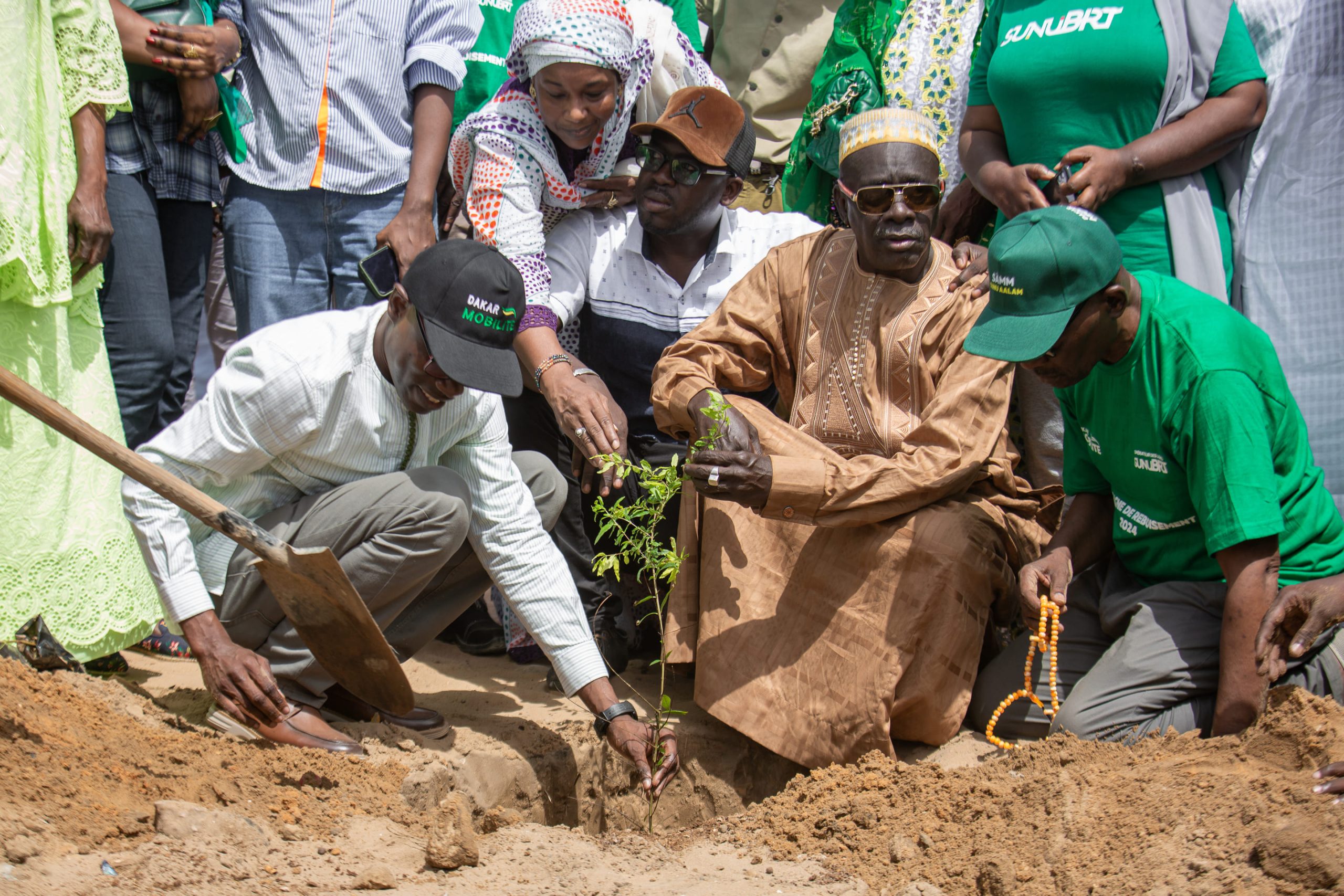Journées de REBOISEMENT et de "SET SETAL" - Sunu BRT - Bus Rapid ...